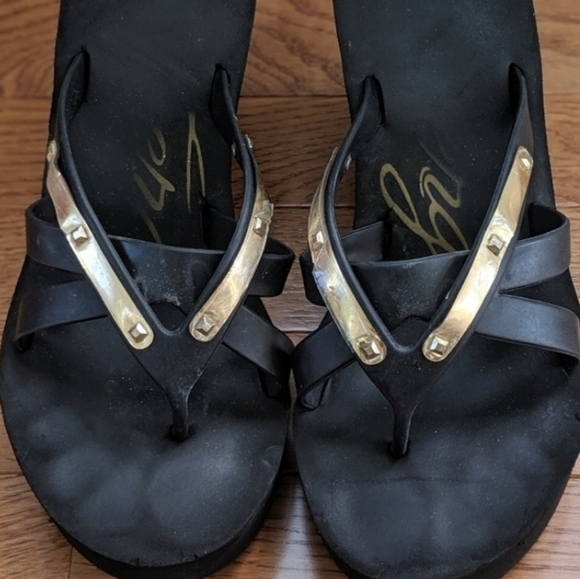 Very Worn | Shoes | Very Used Wedge Heel Sandals 9 | Poshmark